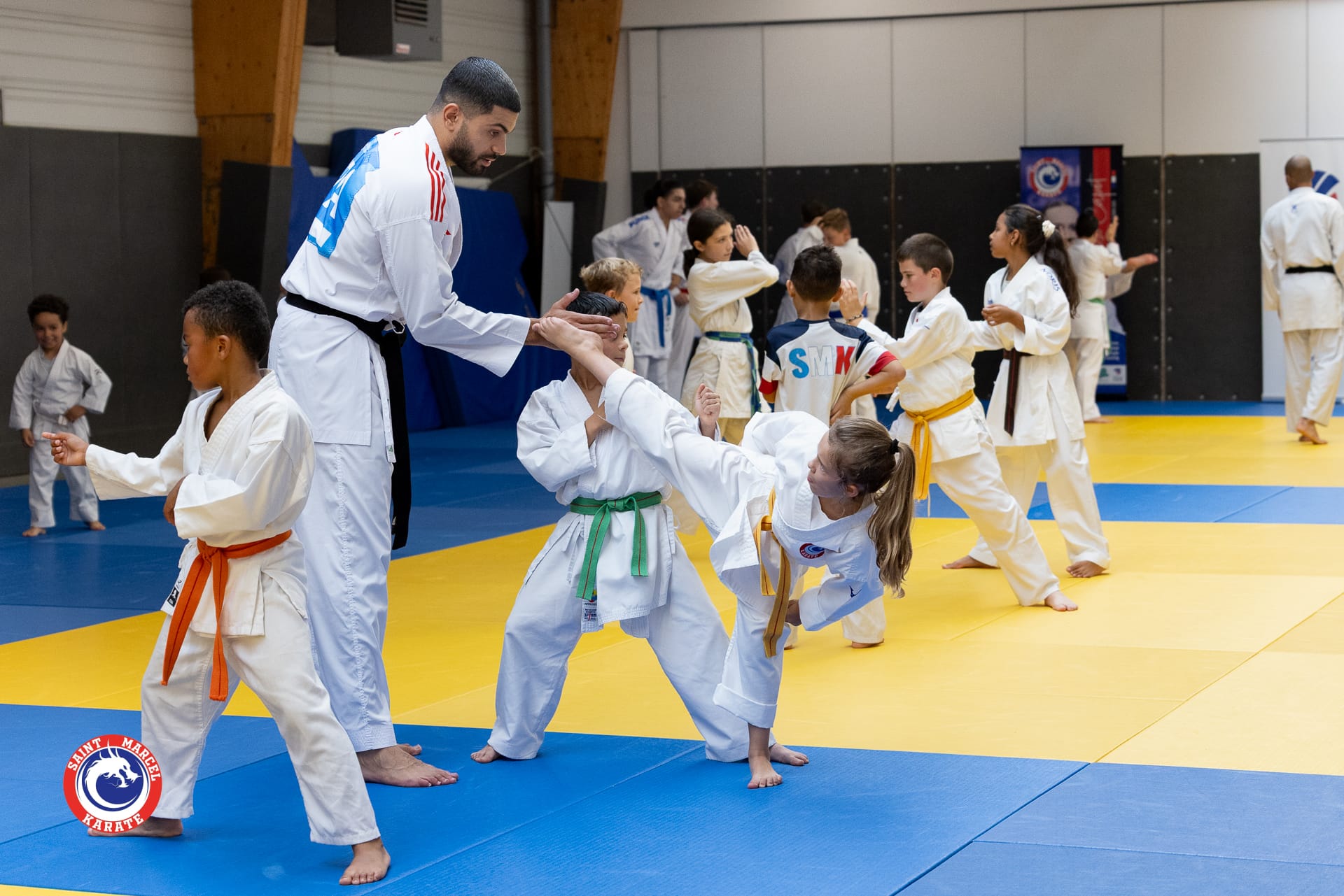 Mehdi Filali, policier et sportif, inspire les jeunes au Dojo Saint ...
